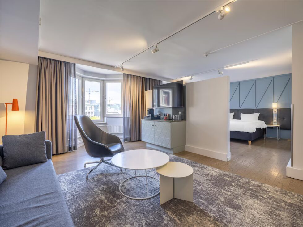 Junior Suite – Radisson Blu Scandinavia | Volvo Overseas Delivery Vacations